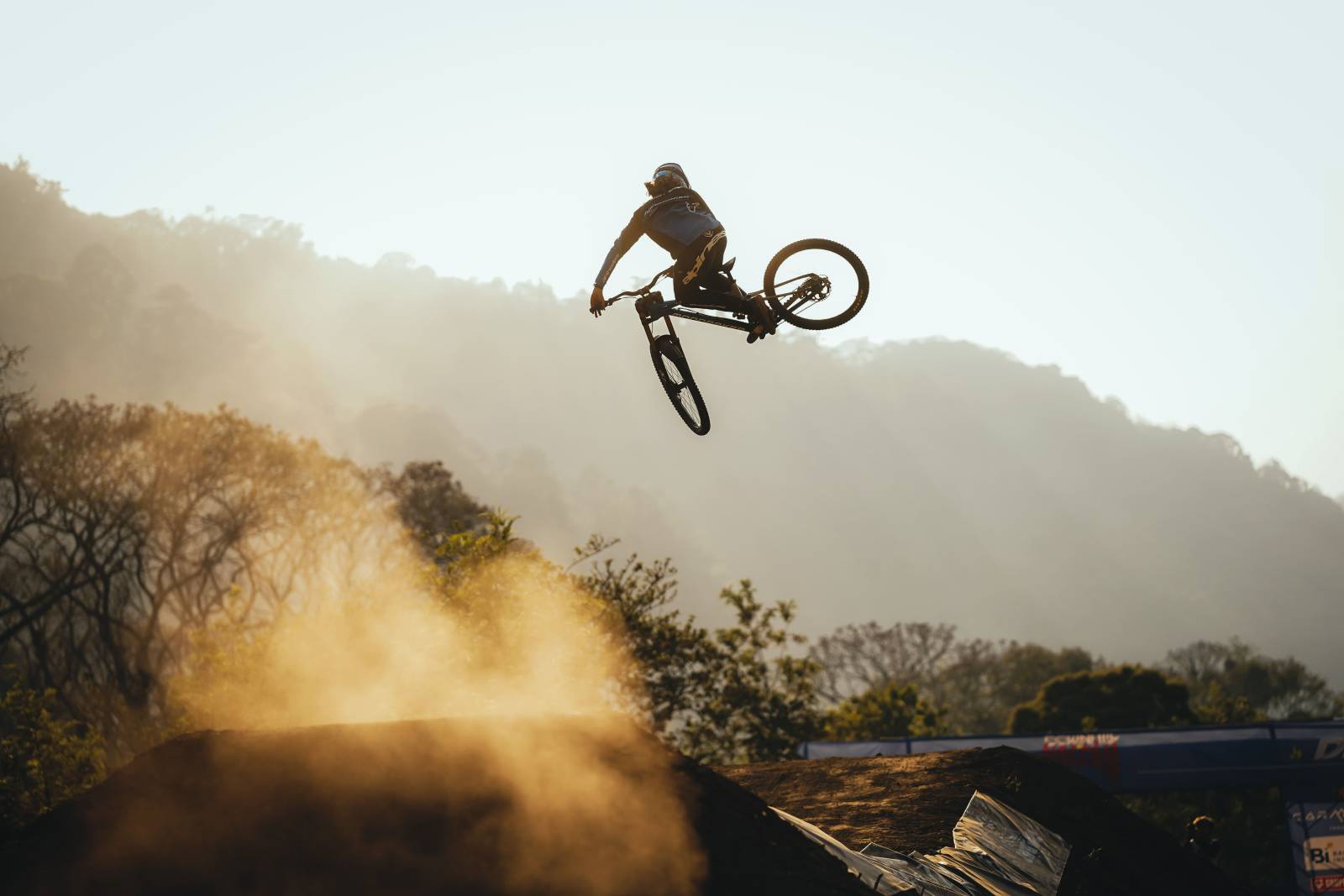 Prix vélos VTT tout terrain à APT dans le Lubéron (84) - Xtrem Bike Shop